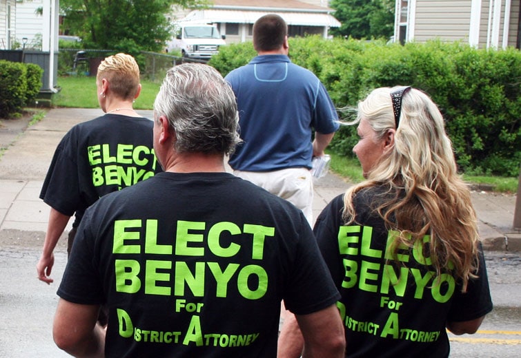 Photos: Candidates Start Final Push Before Tuesday's Big Primary ...
